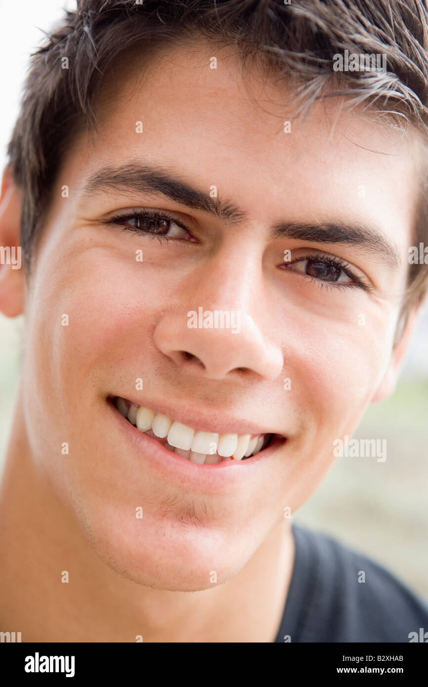 Head shot of man smiling Stock Photo - Alamy