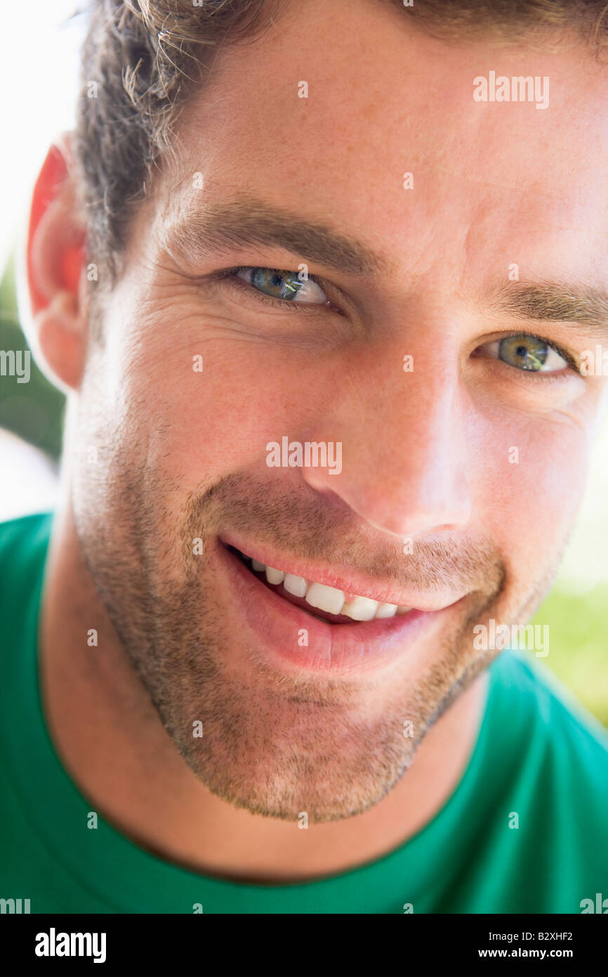 Head shot of man smiling Stock Photo - Alamy