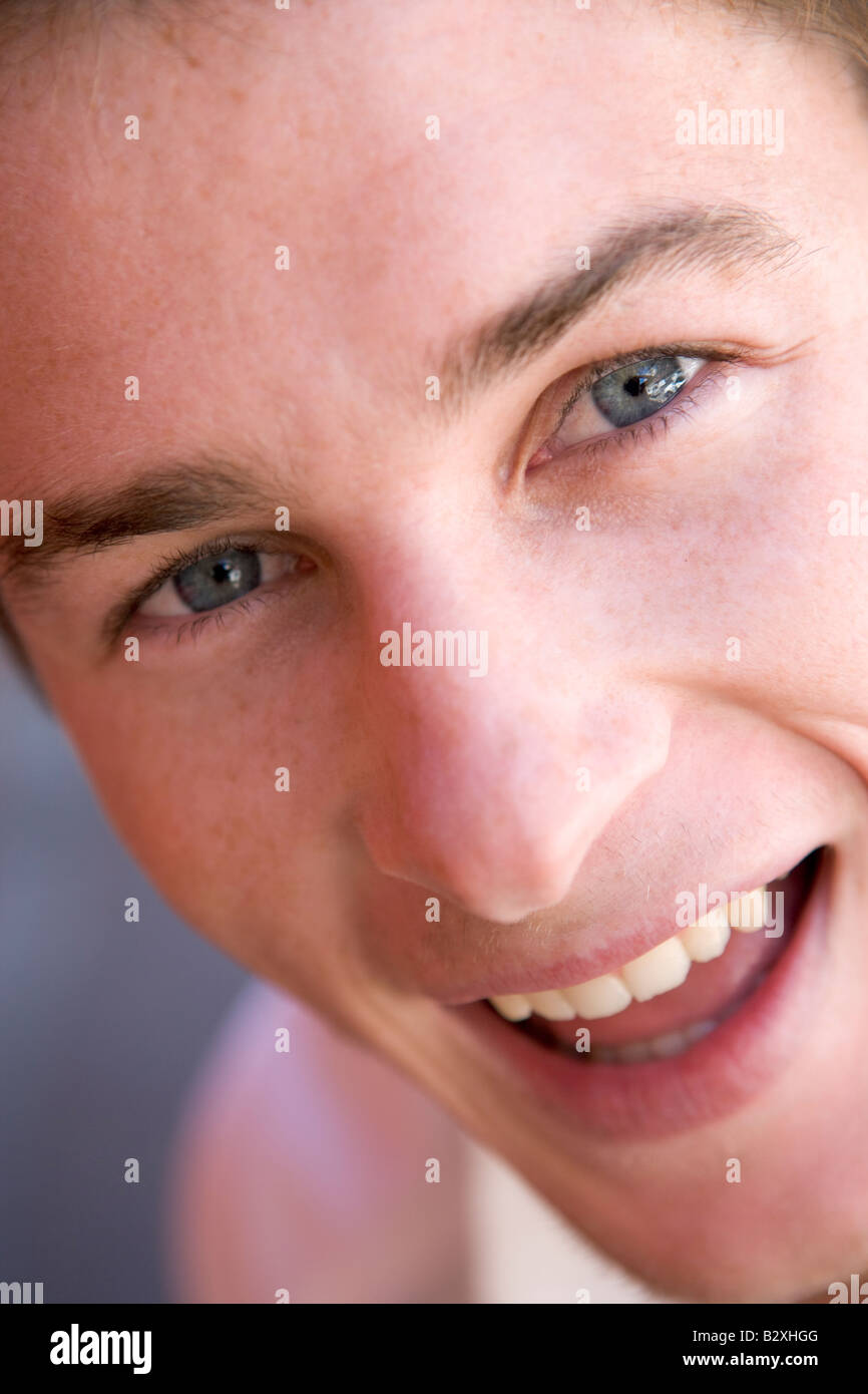 Head shot of man smiling Stock Photo - Alamy
