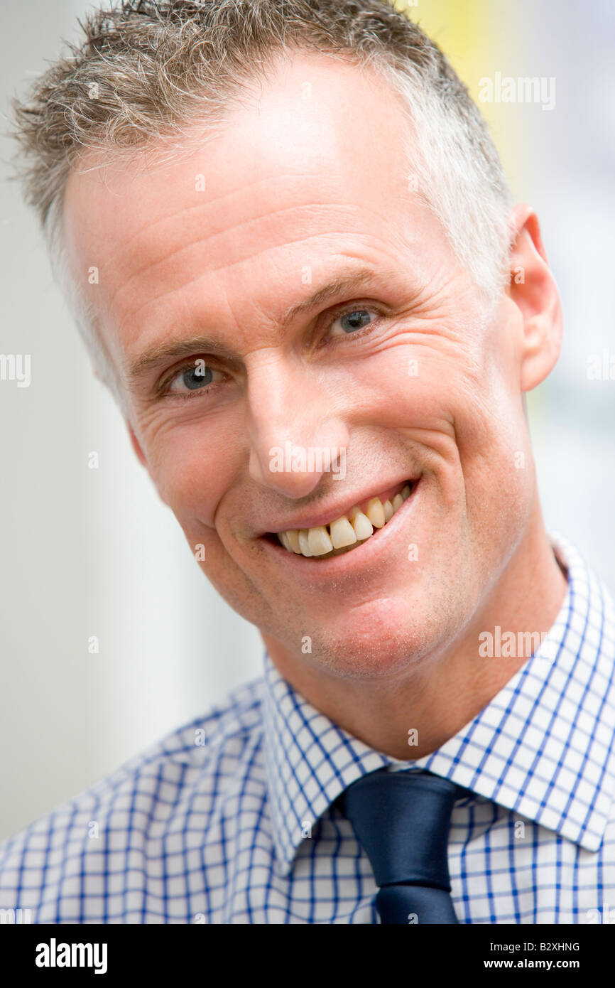 Head shot of man smiling Stock Photo - Alamy
