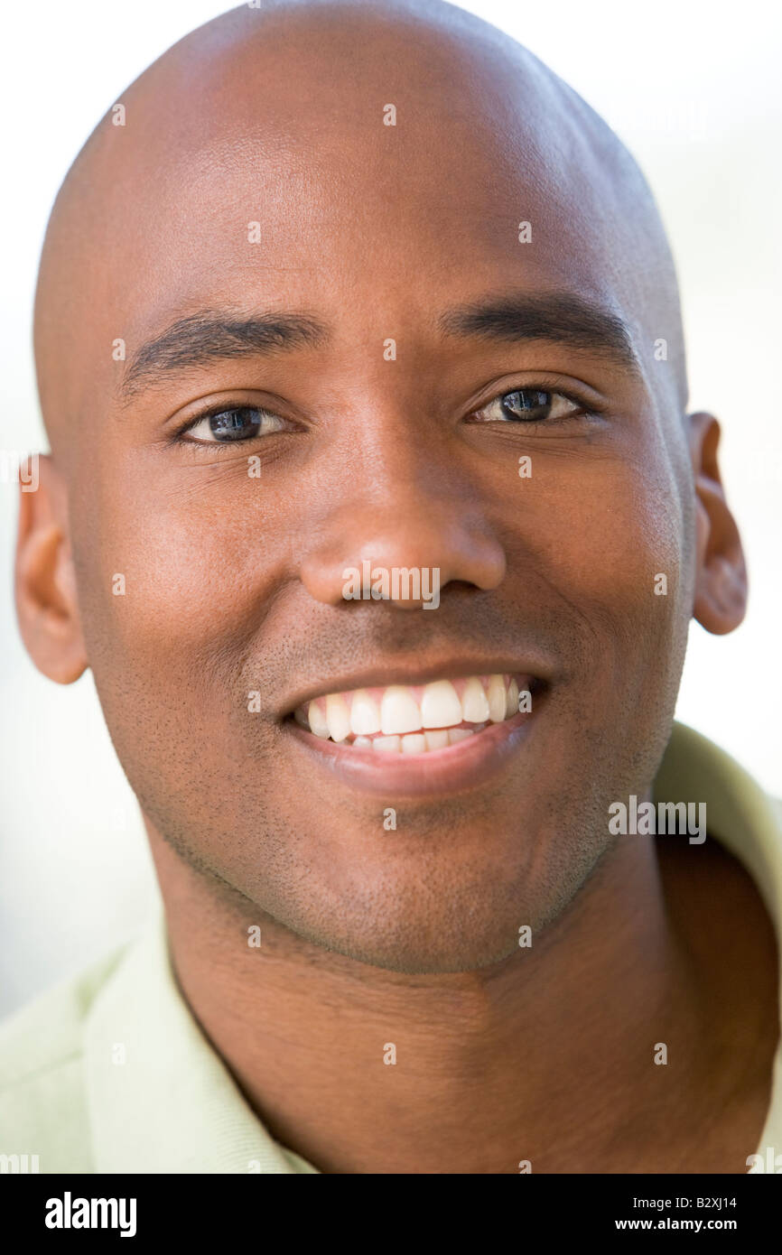 Head shot of man smiling Stock Photo - Alamy