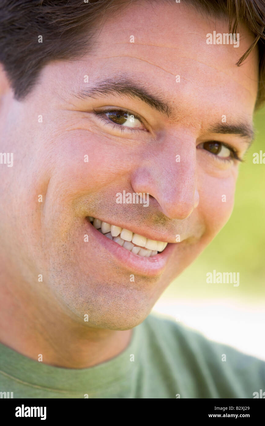 Head shot of man smiling Stock Photo - Alamy