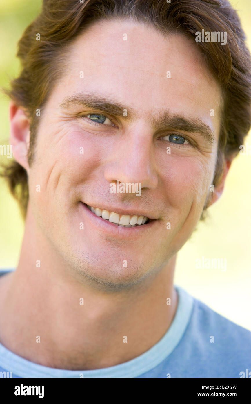 Head shot of man smiling Stock Photo - Alamy