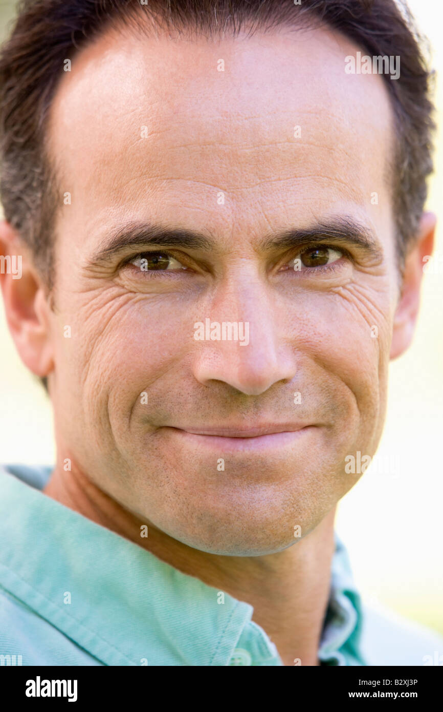Head shot of man smiling Stock Photo - Alamy
