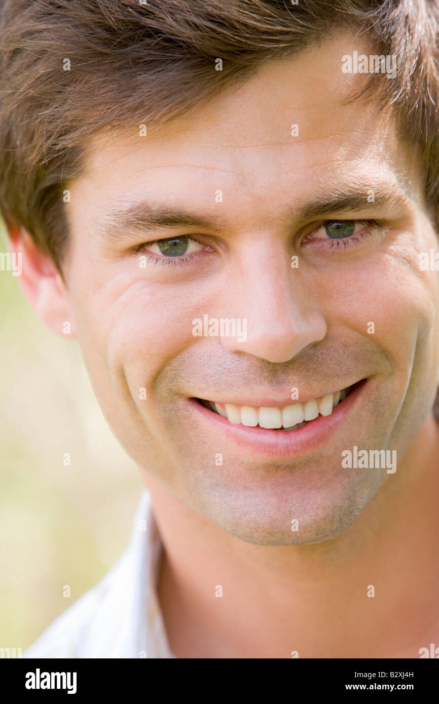 Head shot of man smiling Stock Photo - Alamy