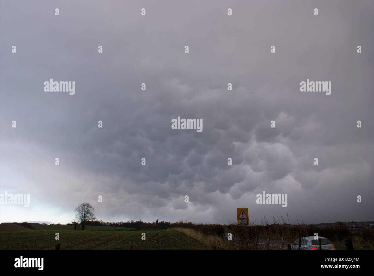 Mammatus storm clouds hi-res stock photography and images - Alamy