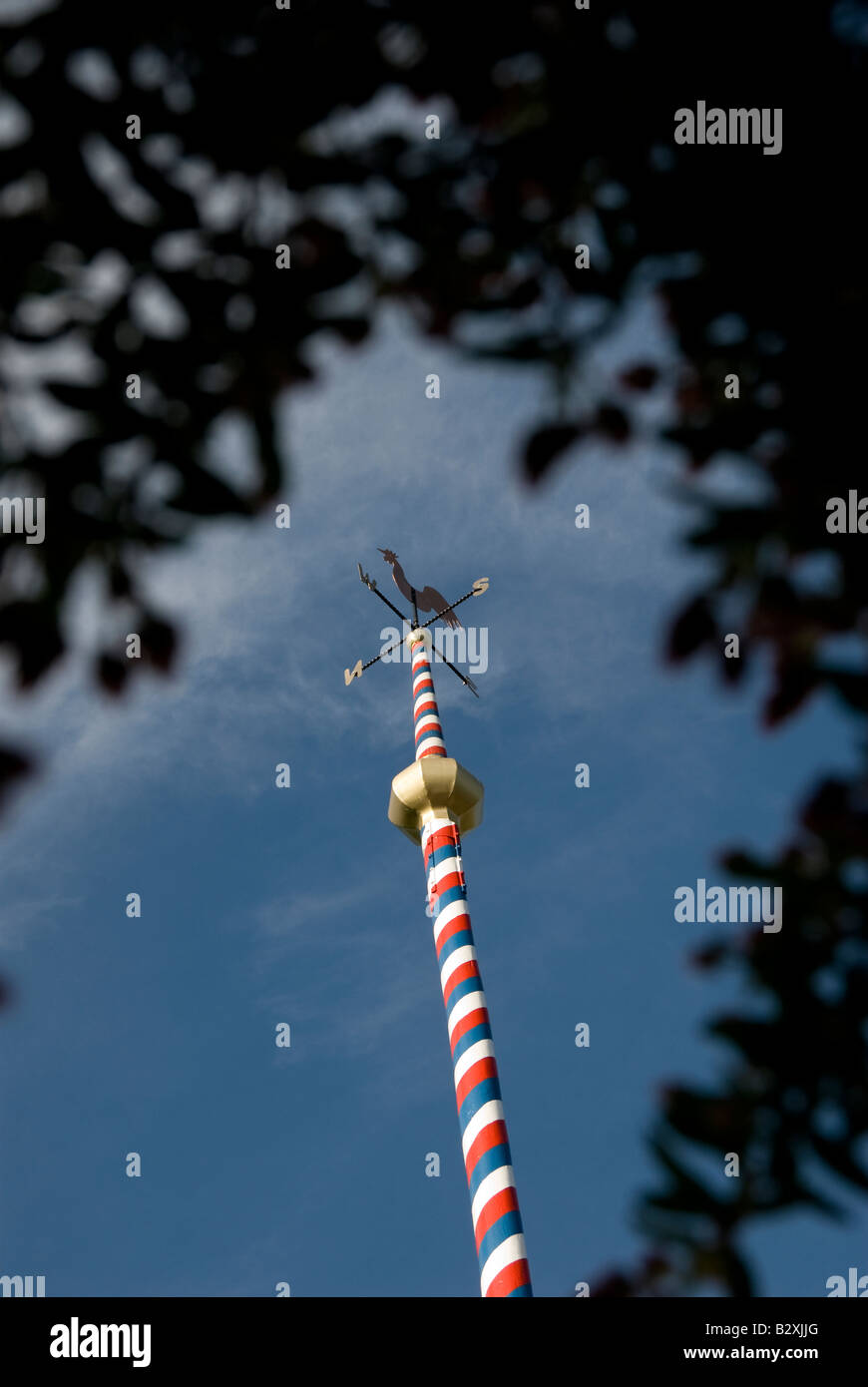 Offenham Maypole against a blue sky Stock Photo - Alamy