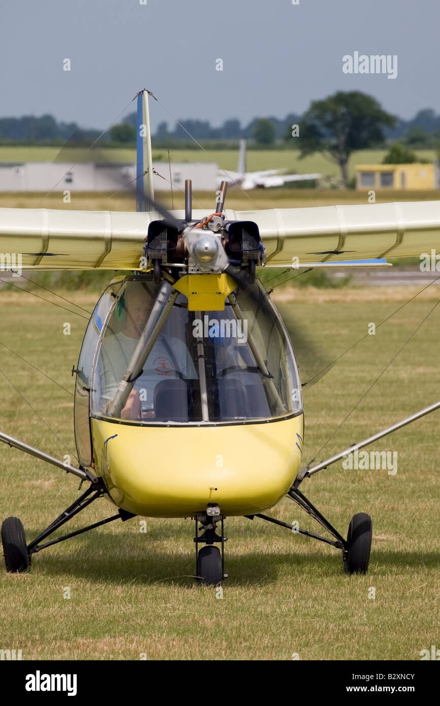 Thruster T600N-450 Sprint G-OMAL microilight aircraft taxiing at ...