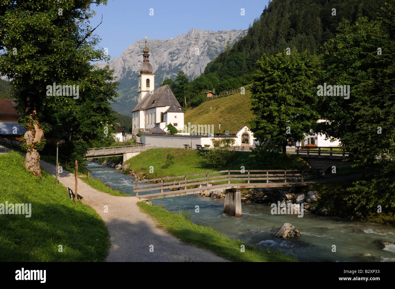 Church of St Sebastian in Bavarian mountain village of Ramsau Stock ...