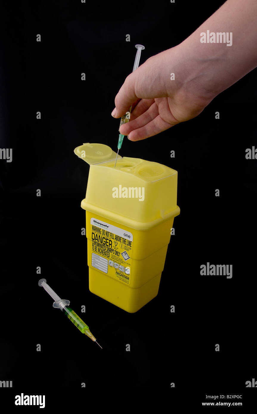 Sharps box hi-res stock photography and images - Alamy