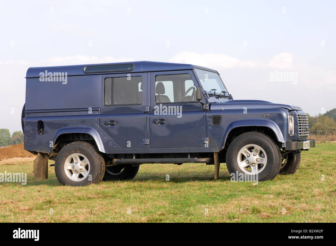 Car defender hi-res stock photography and images - Alamy