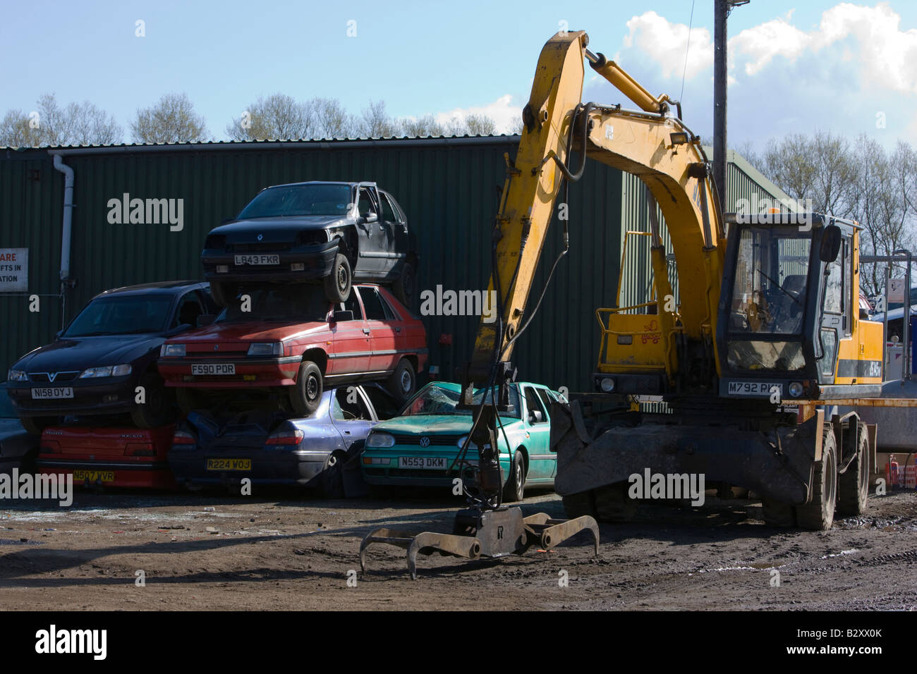 Metal piles hi-res stock photography and images - Alamy