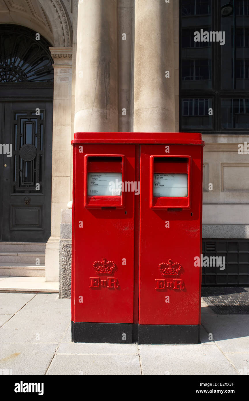 Double post box hi-res stock photography and images - Alamy