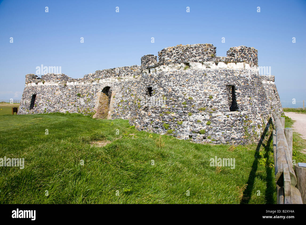 Historic defence structure hi-res stock photography and images - Alamy