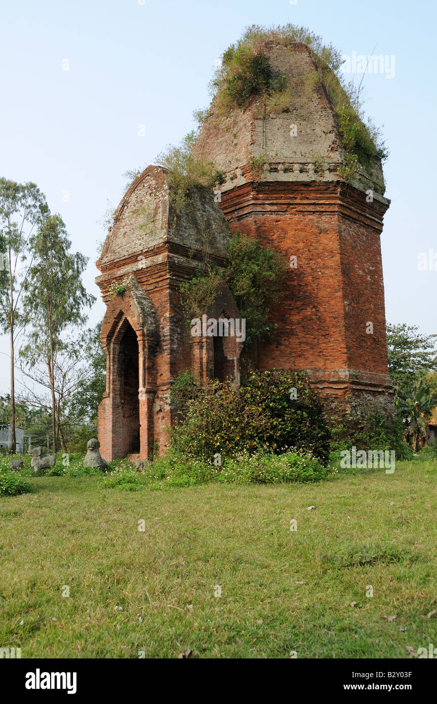 Bangan Cham Tower built in the 11th centuary Vietnam Stock Photo - Alamy