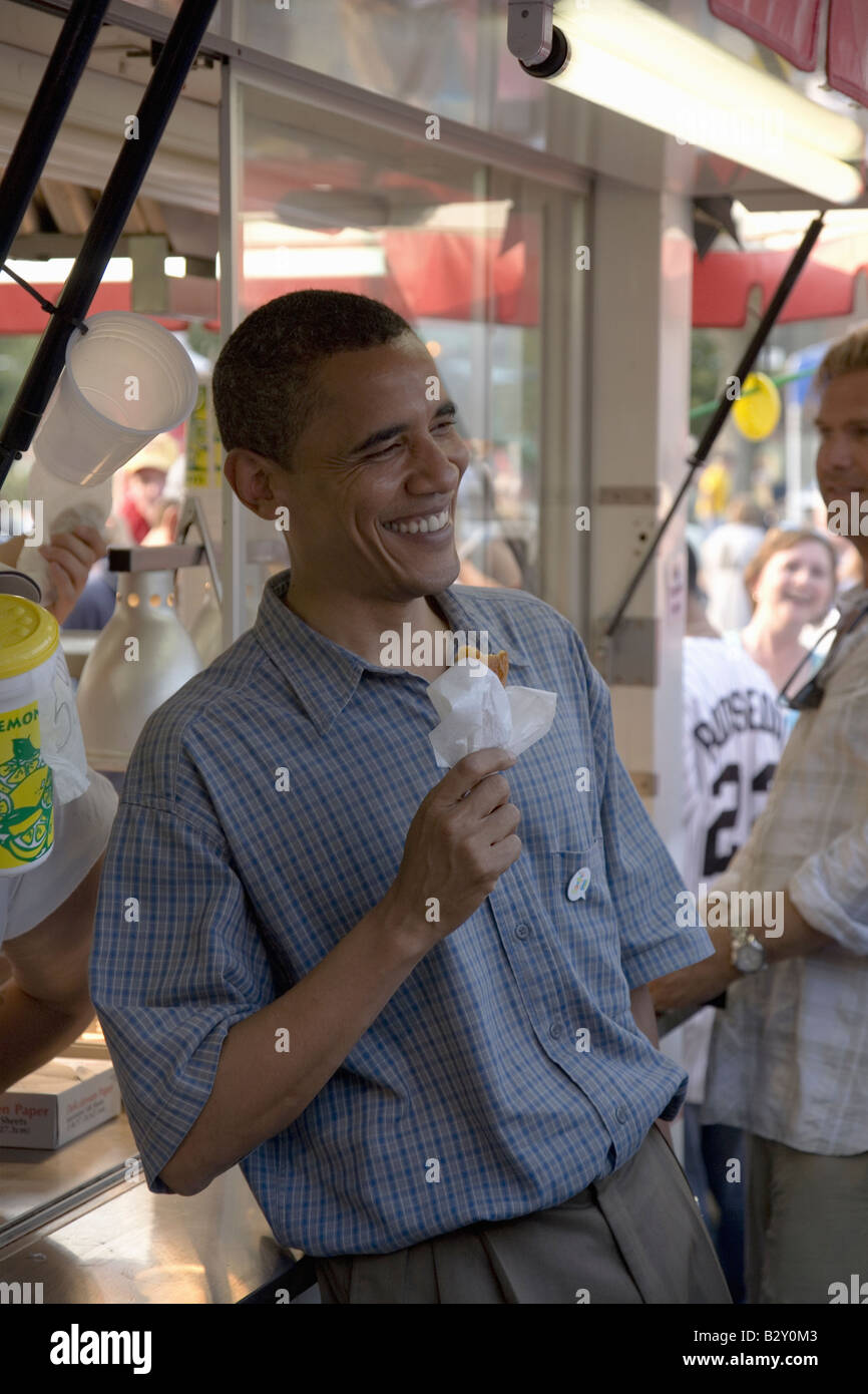 Iowa state fair obama eating hi-res stock photography and images - Alamy