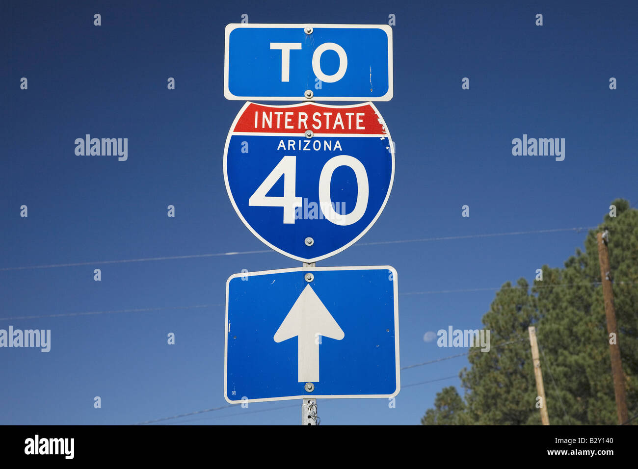 Road sign for Interstate 40 in Arizona Stock Photo - Alamy