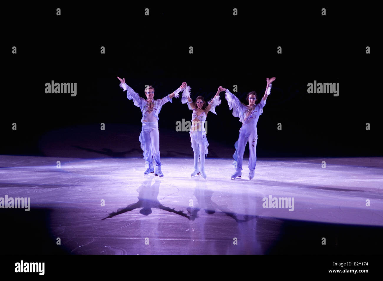 Professional figure skater hi-res stock photography and images - Alamy