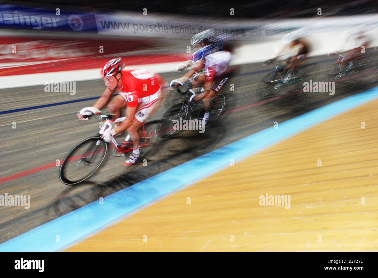Six days of race hi-res stock photography and images - Alamy