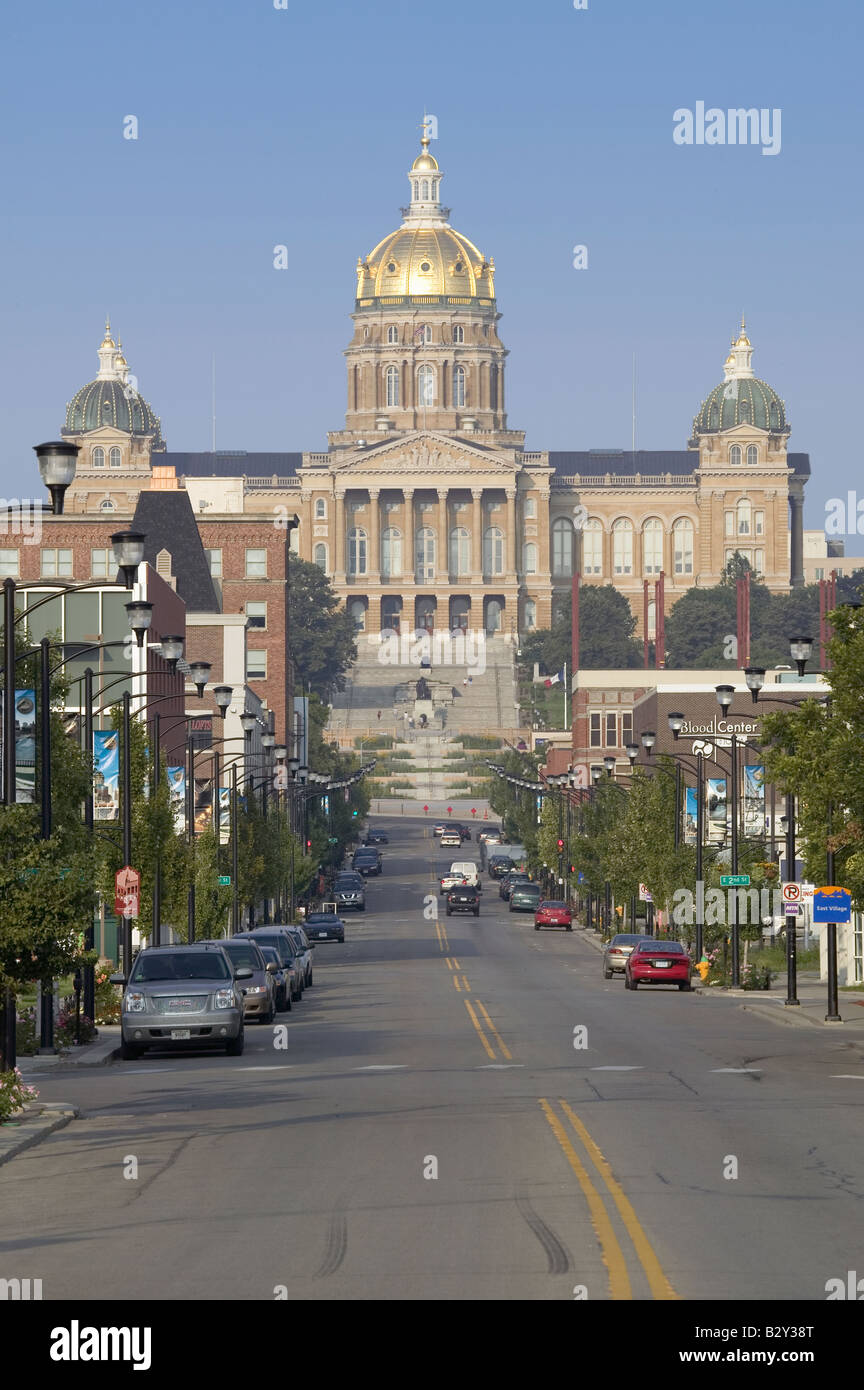 Street to golden dome of Iowa State Capital building, Des Moines, Iowa ...