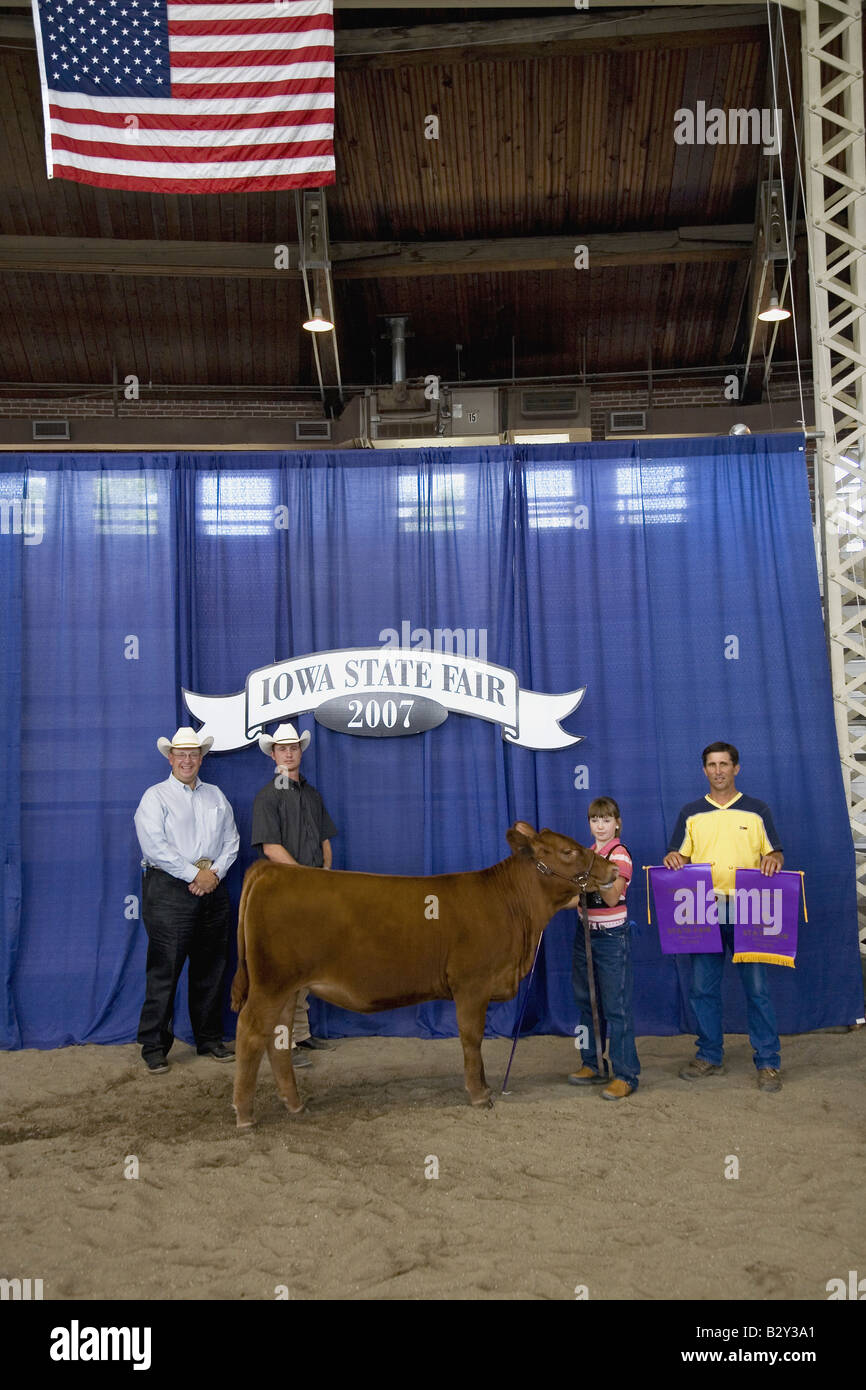 Children show cow hi-res stock photography and images - Alamy