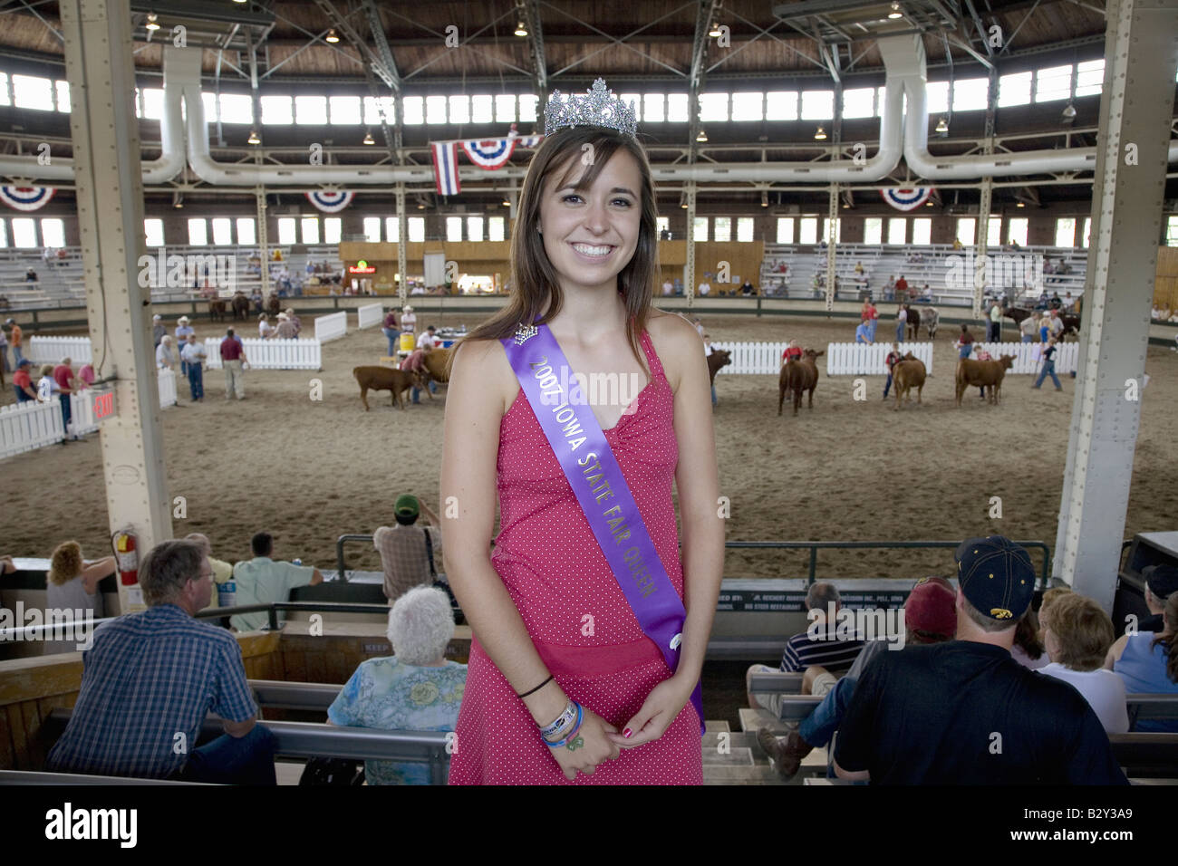 2007 Miss Iowa State Fair Queen posing at Iowa State Fair, Des Moines ...