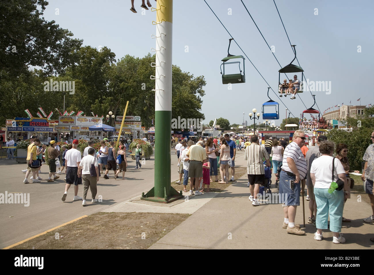 Iowa state fair crowd hi-res stock photography and images - Alamy