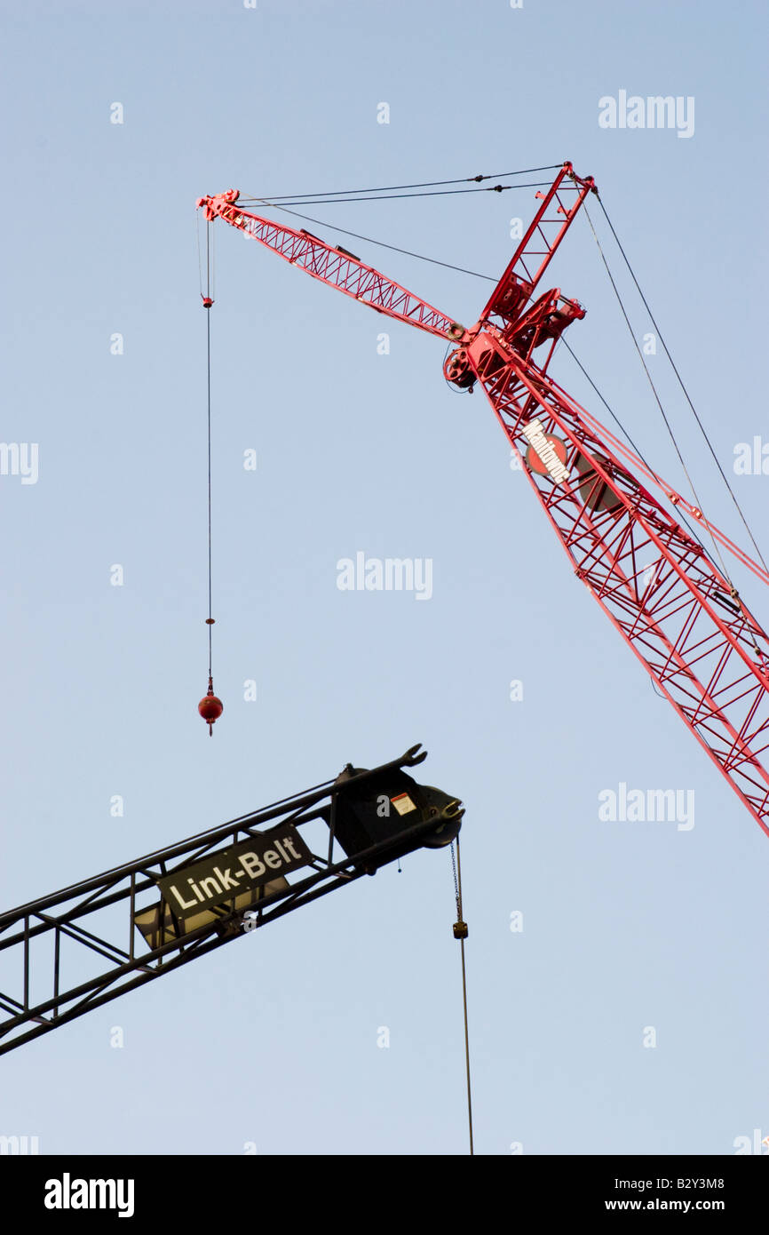 Construction crane pair hi-res stock photography and images - Alamy