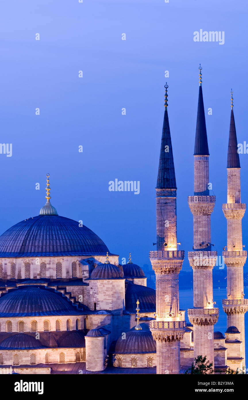 Blue mosque floodlit hi-res stock photography and images - Alamy