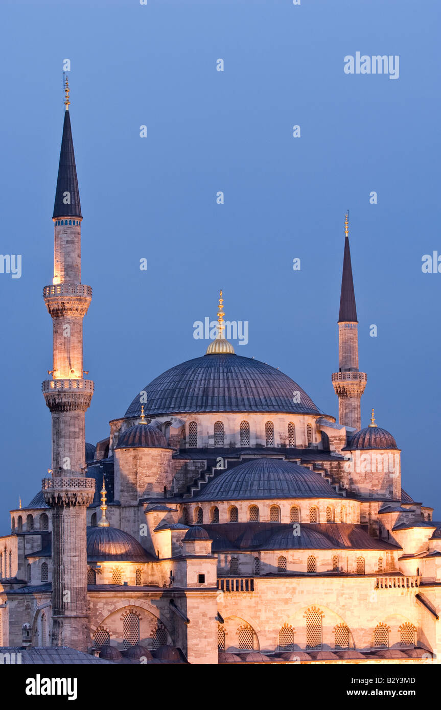 The Blue Mosque at night Istanbul Turkey Stock Photo - Alamy
