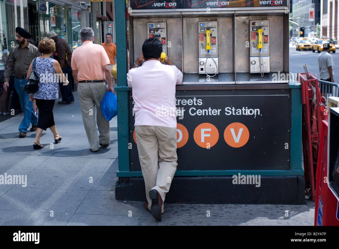 Call pay public hi-res stock photography and images - Alamy