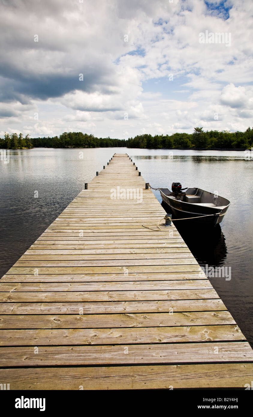 Jetty on the Trent-Severn waterway, Ontario, Canada Stock Photo - Alamy