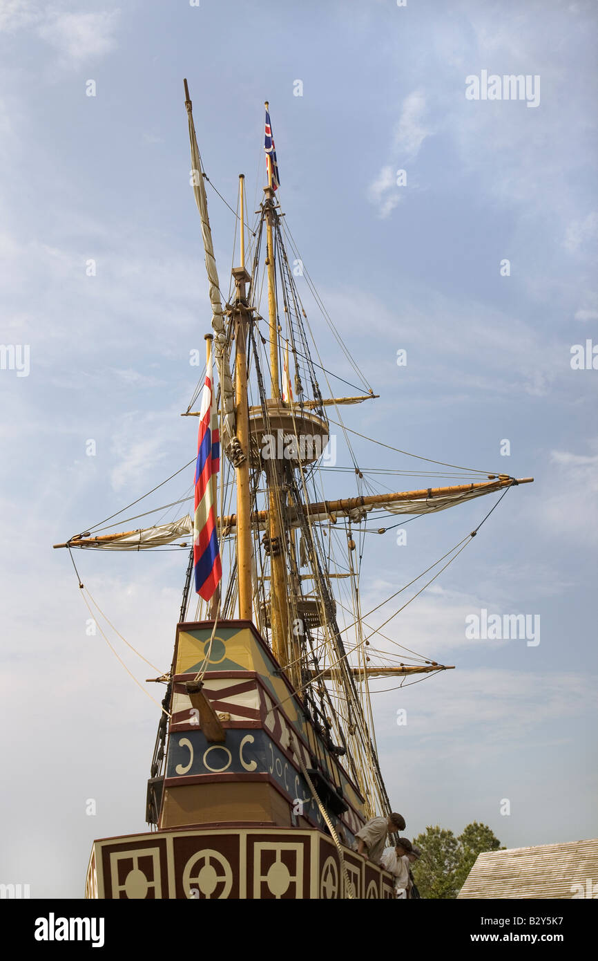 Susan constant, godspeed, and discovery hi-res stock photography and ...