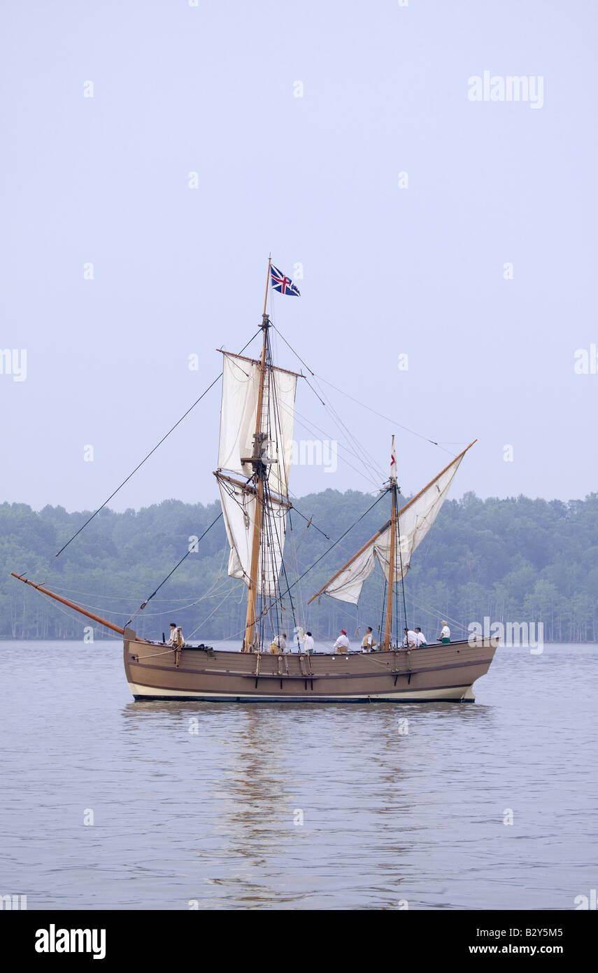 Susan constant, godspeed, and discovery hi-res stock photography and ...