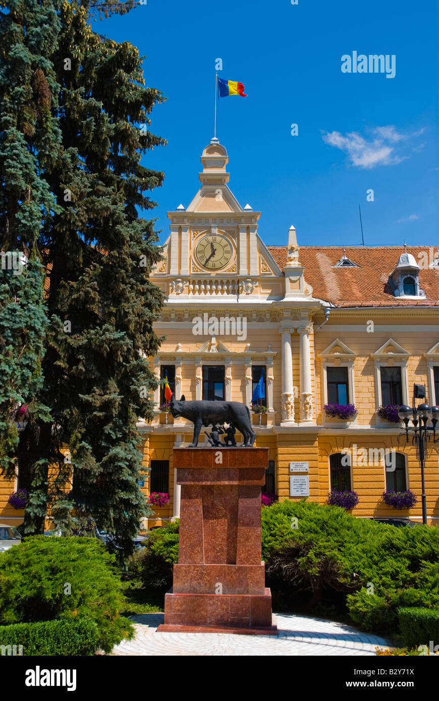 City Hall and the statue of the She Wolf with Romulus and Remus in ...