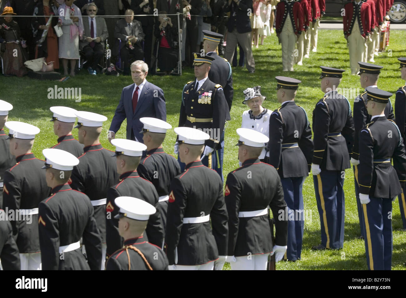 President George W. Bush and Queen Elizabeth II reviewing the troops ...
