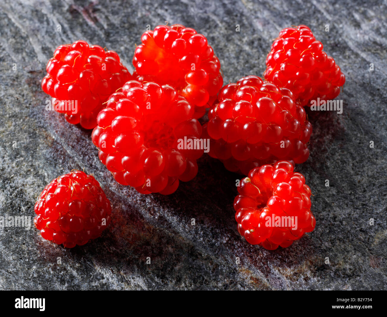 Wineberry (Rubus phoenicolasius) - Japanese fruit Stock Photo - Alamy