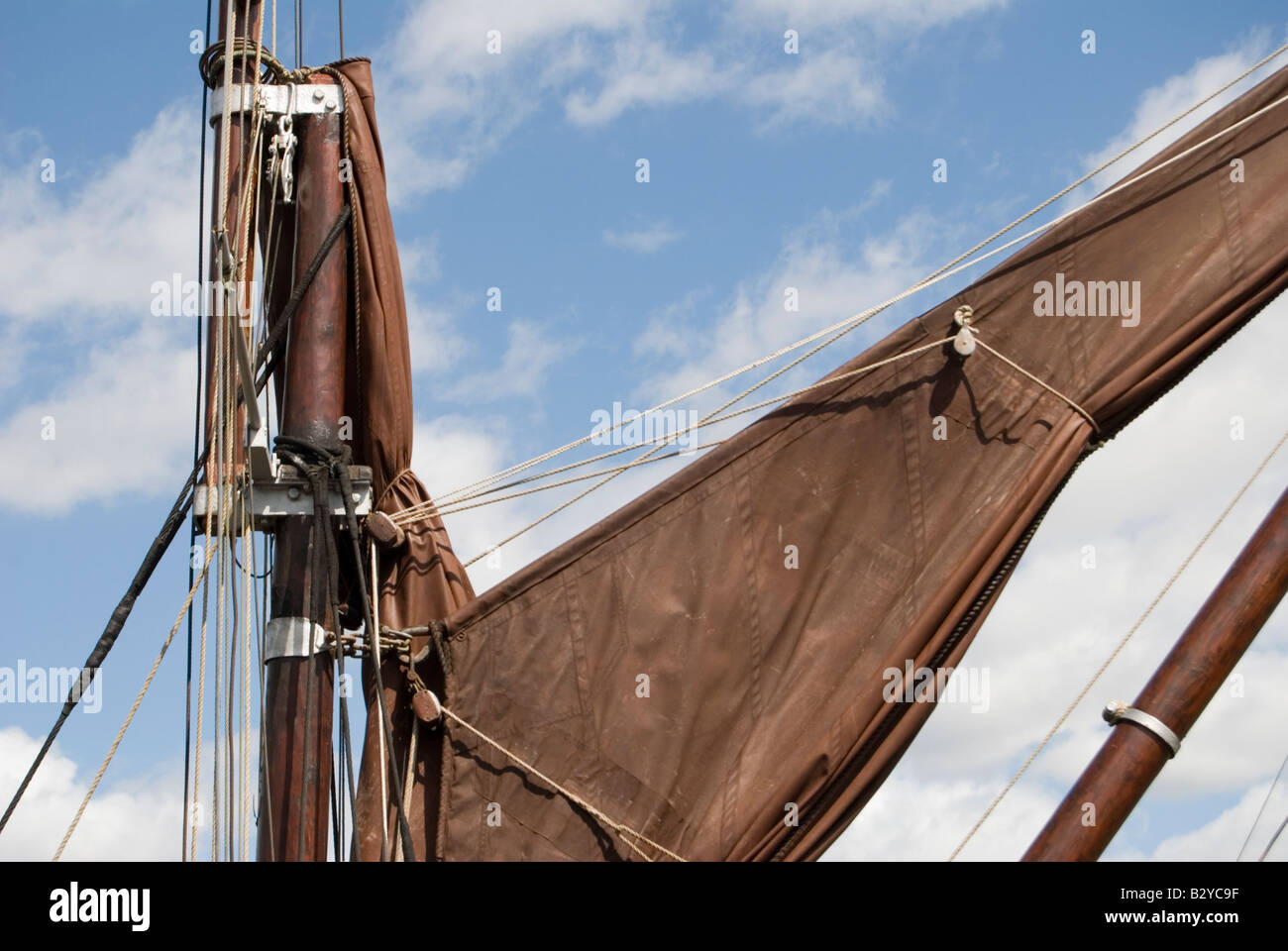 Sail rigging hi-res stock photography and images - Alamy