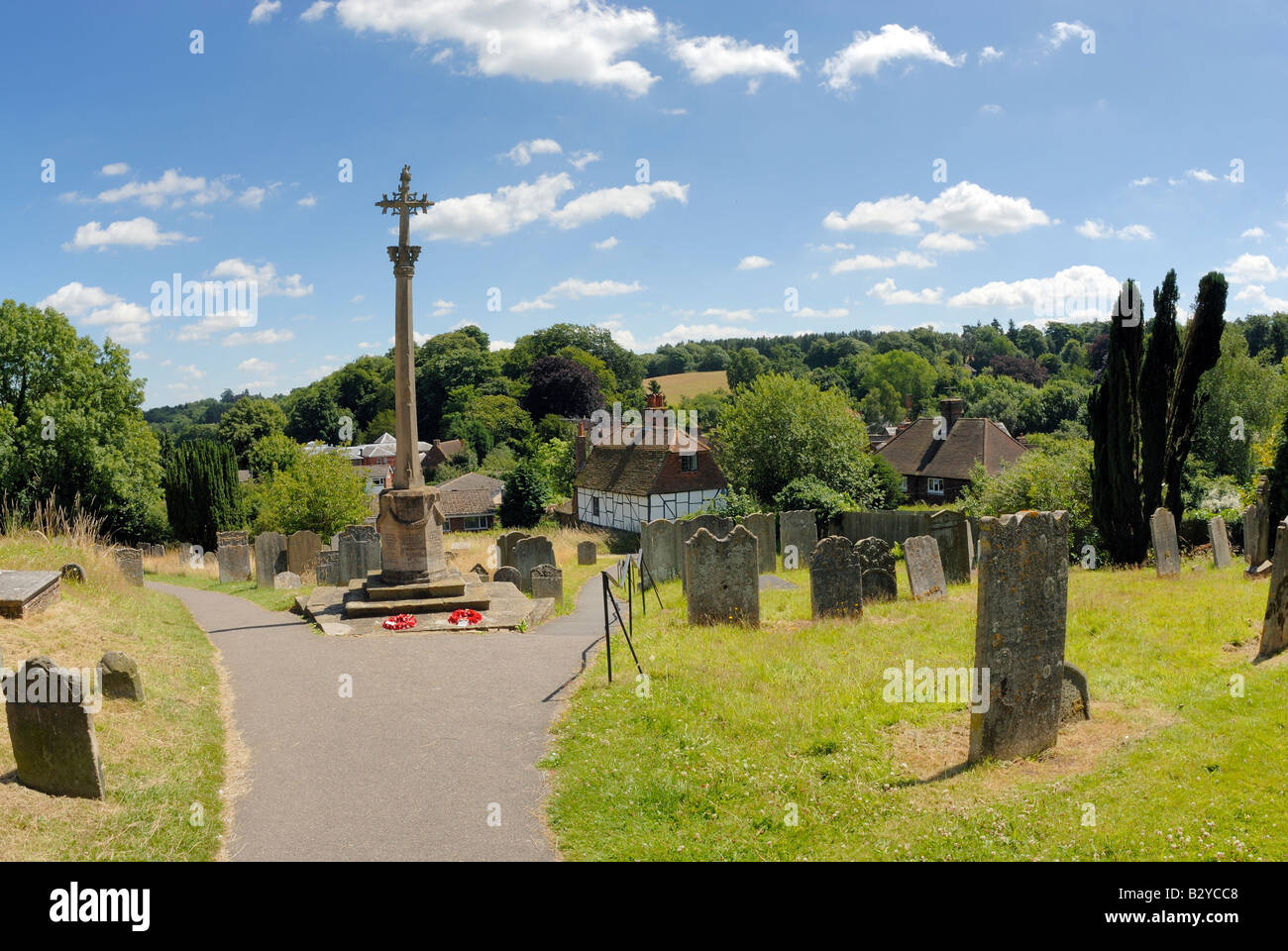 Westerham churchyard hi-res stock photography and images - Alamy