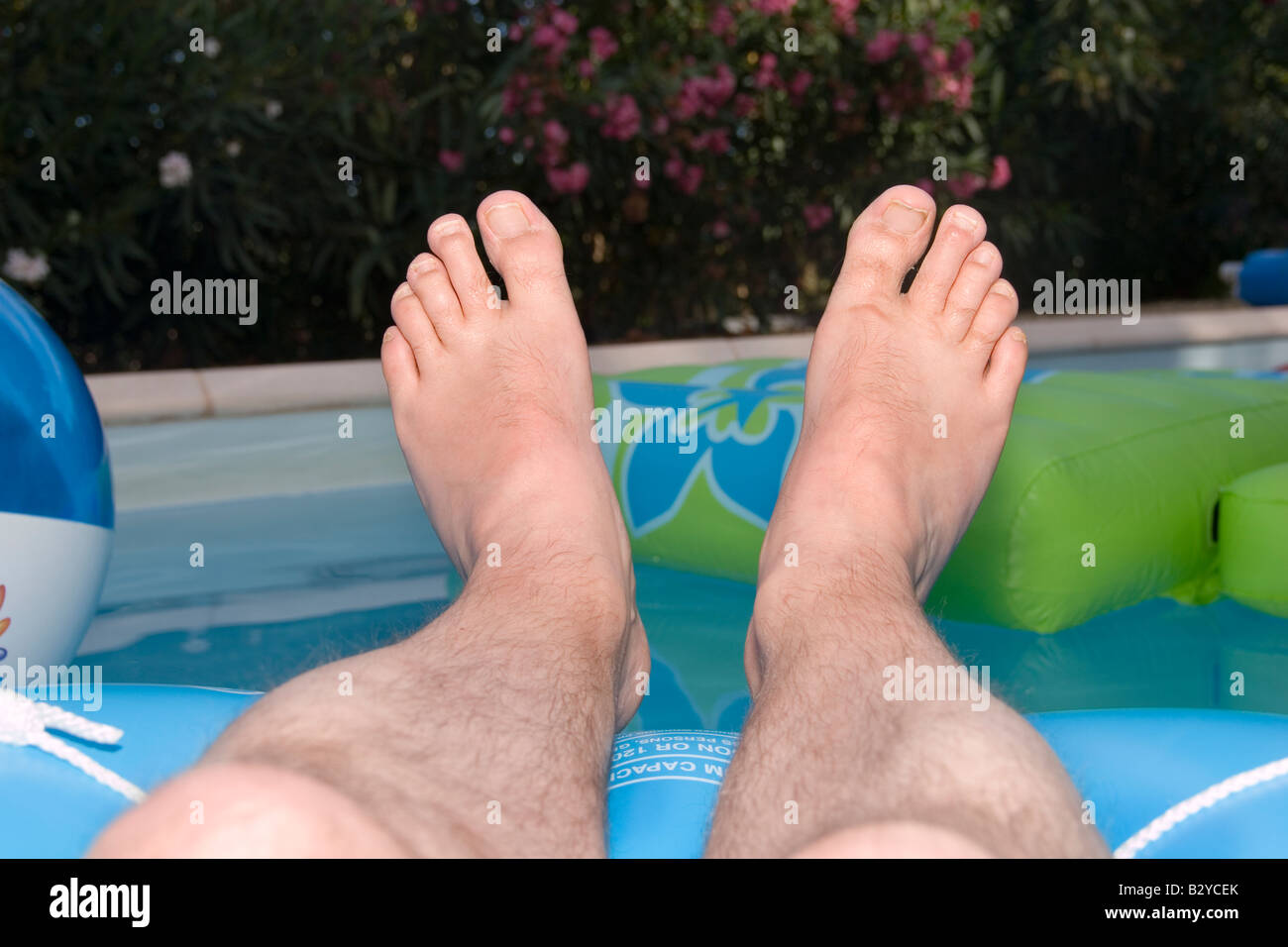 Inflatables in pool hi-res stock photography and images - Alamy