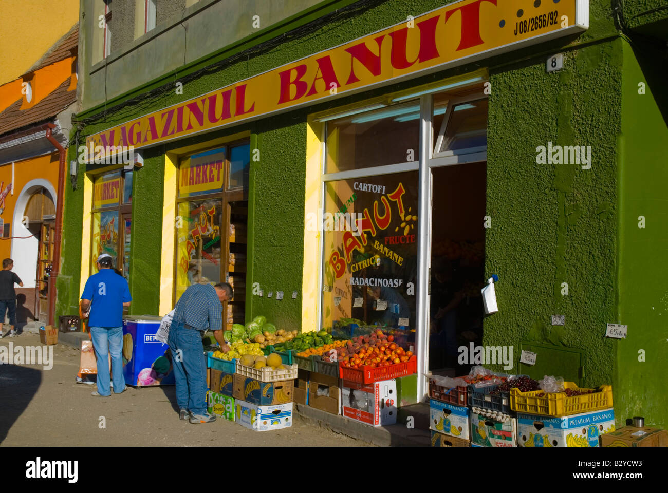 Facade grocery store in hi-res stock photography and images - Alamy