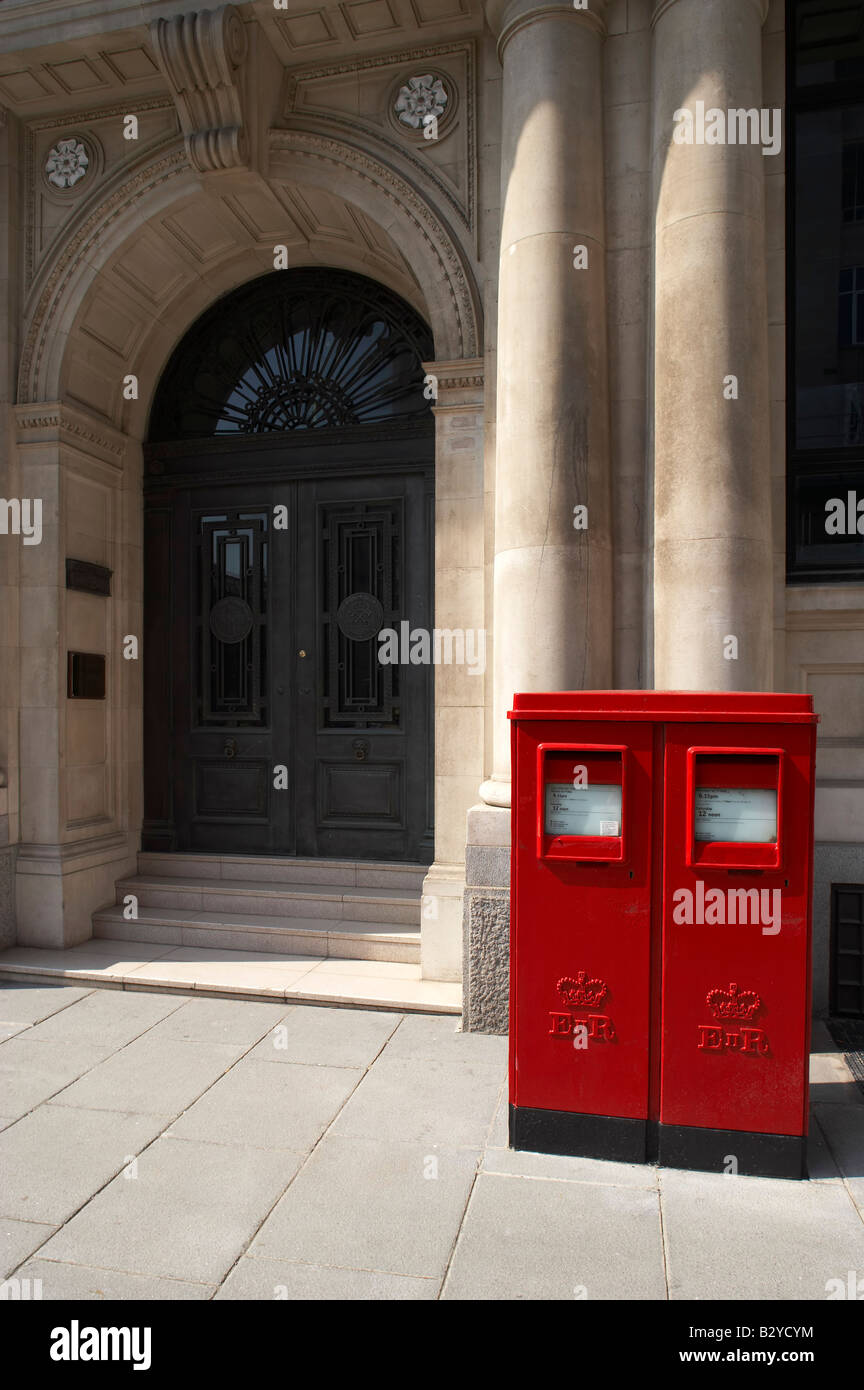 Double post box hi-res stock photography and images - Alamy