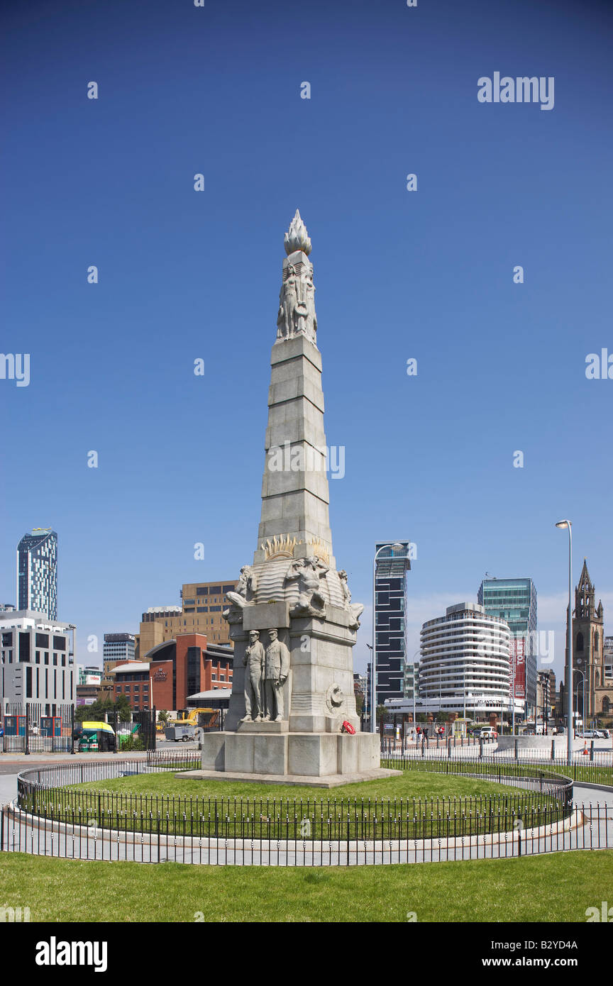 Titanic memorial in Liverpool UK Stock Photo - Alamy