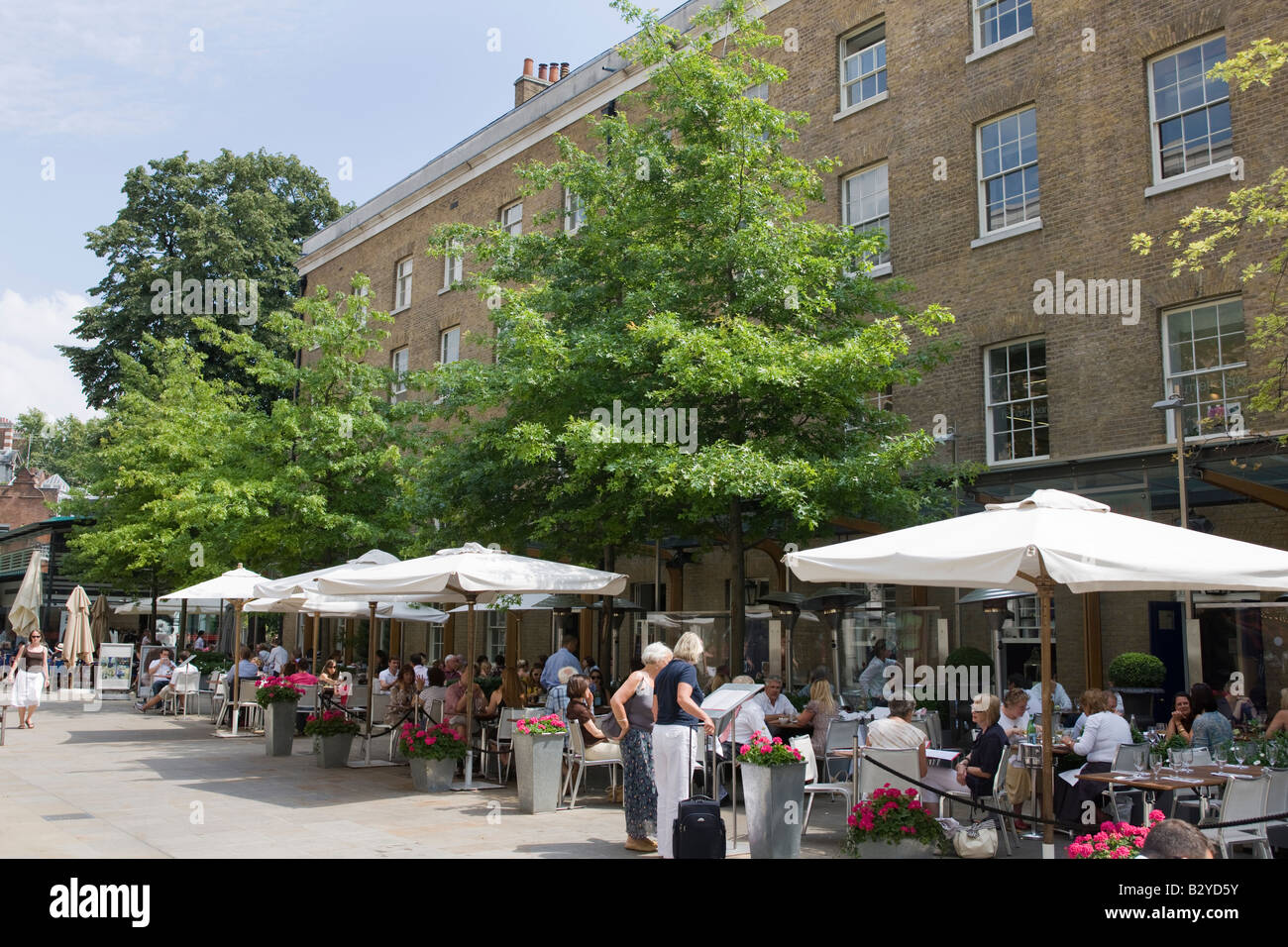 Duke of yorks square hi-res stock photography and images - Alamy