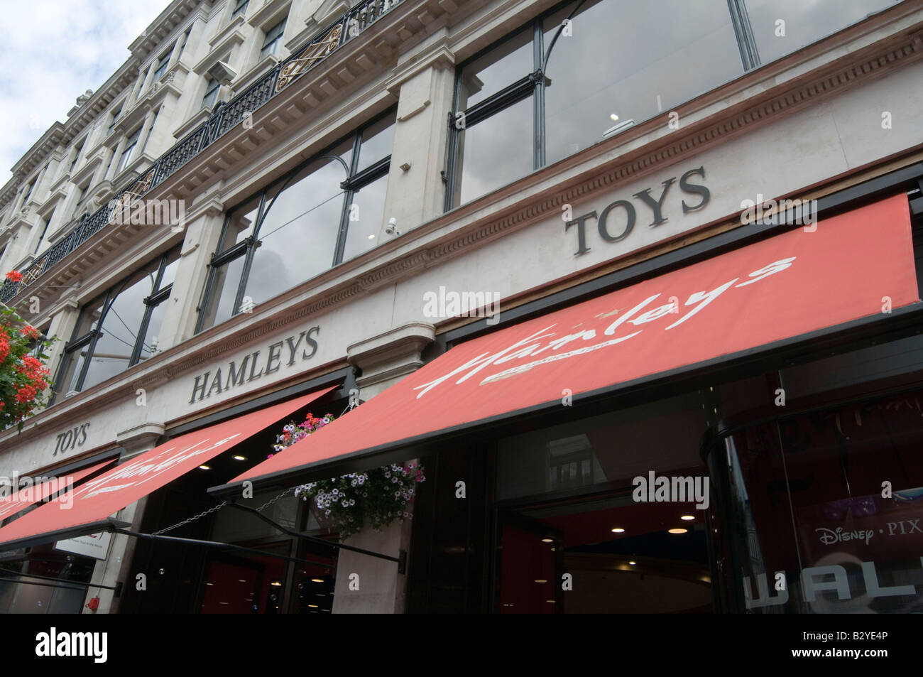 hamleys toy shop london landmark retailer retail Stock Photo - Alamy