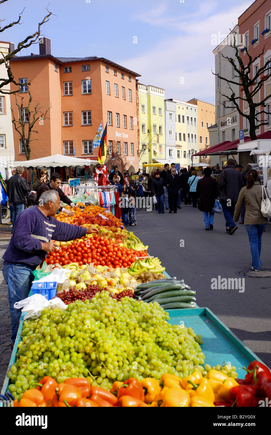 German fruit and vegetable market stand, Wasserburg, Upper Bavaria ...