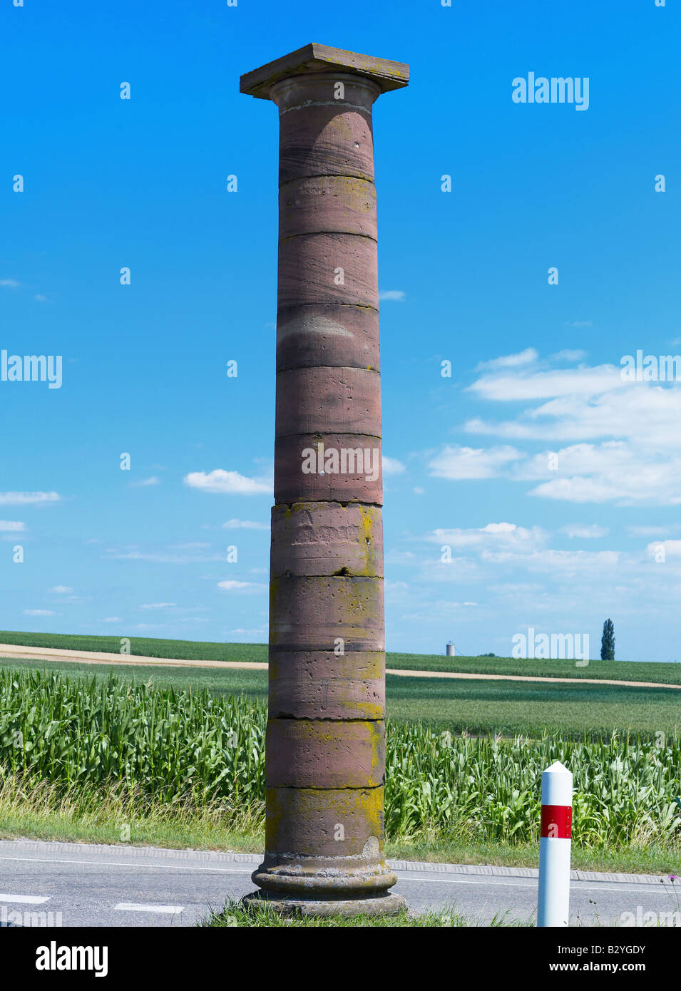 Imperial signpost column hi-res stock photography and images - Alamy