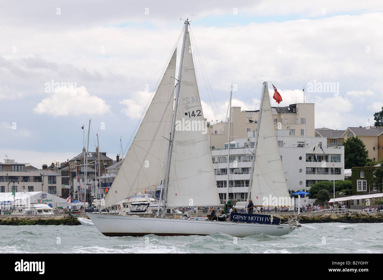 chay blythe s record braking round the world yacht gypsy moth sailing ...