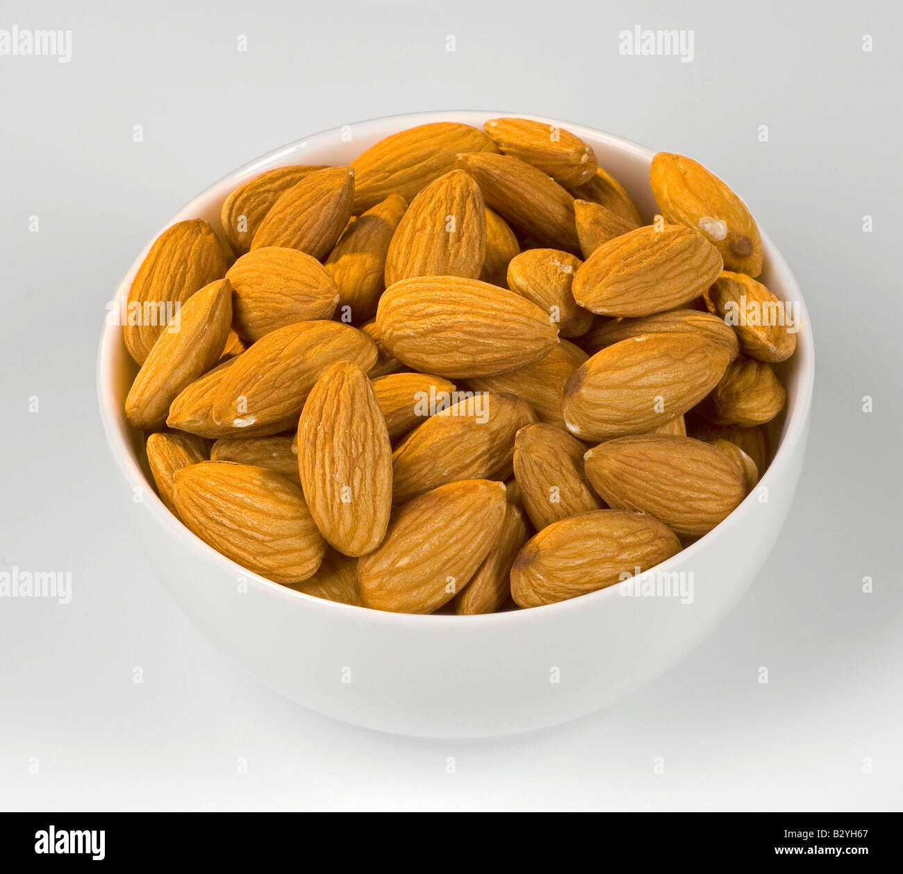 Edible almonds hi-res stock photography and images - Alamy