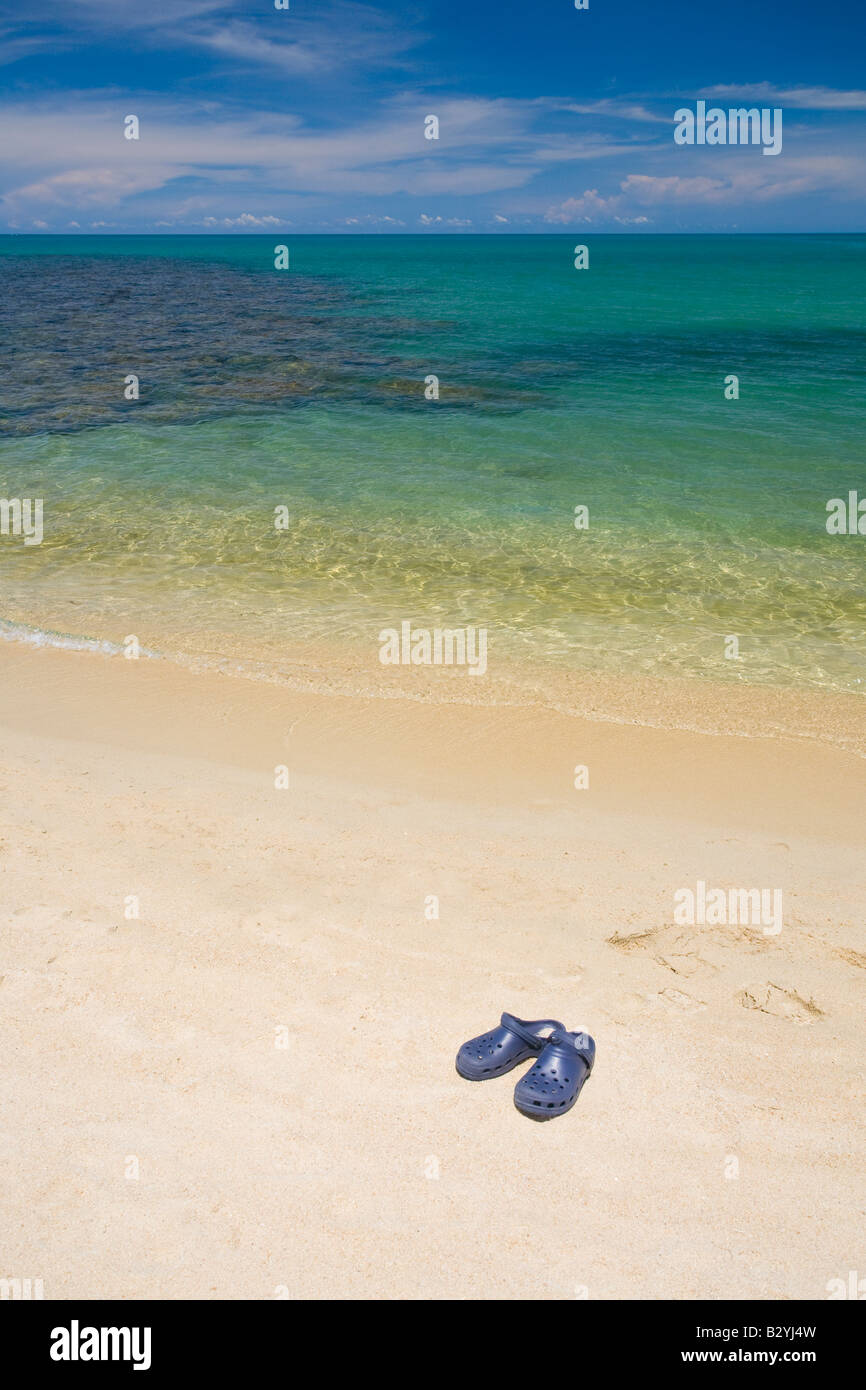 Beaches clear water blue sand hi-res stock photography and images - Alamy